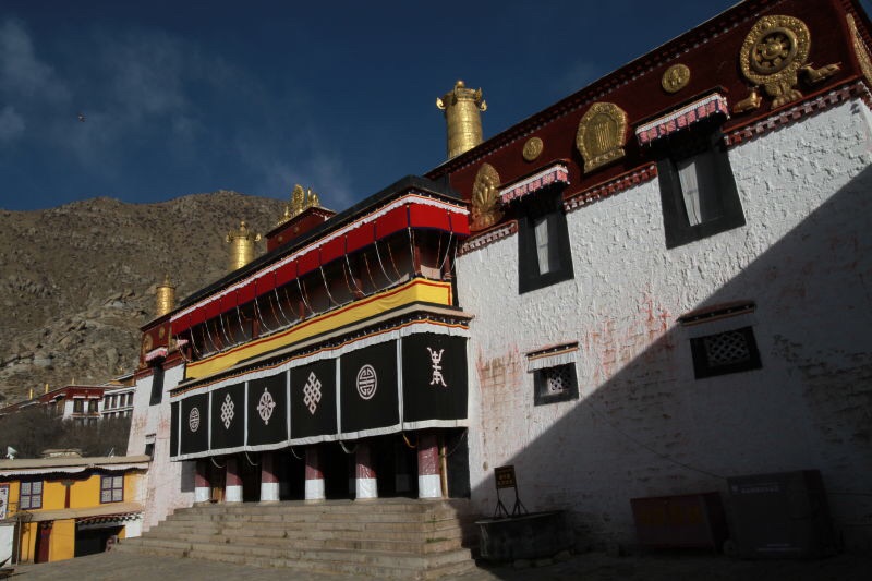 Drepung Monastery – Travel Asia Guide