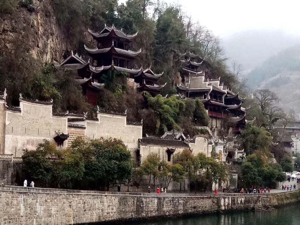 Qinglong Cave – Travel Asia Guide